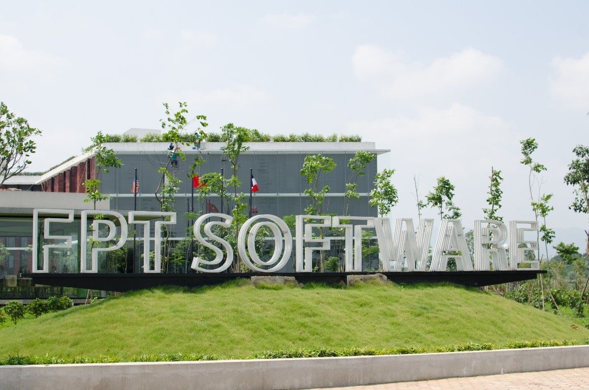 VCB: Anual Report 2024 | Vietstock